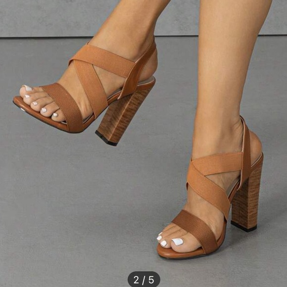 SHEIN | Shoes | Shein Woman Cross Cross Chinky Heeled Sandal Shoes Us7 ...